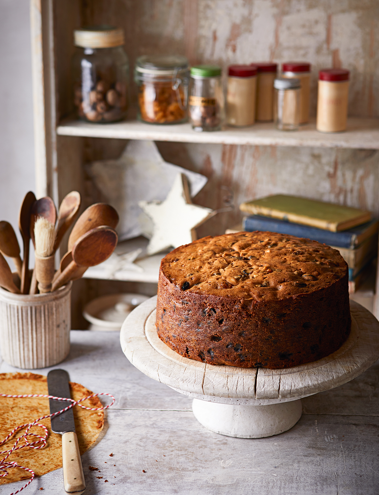 St Clement's Christmas cake recipe | Sainsbury`s Magazine