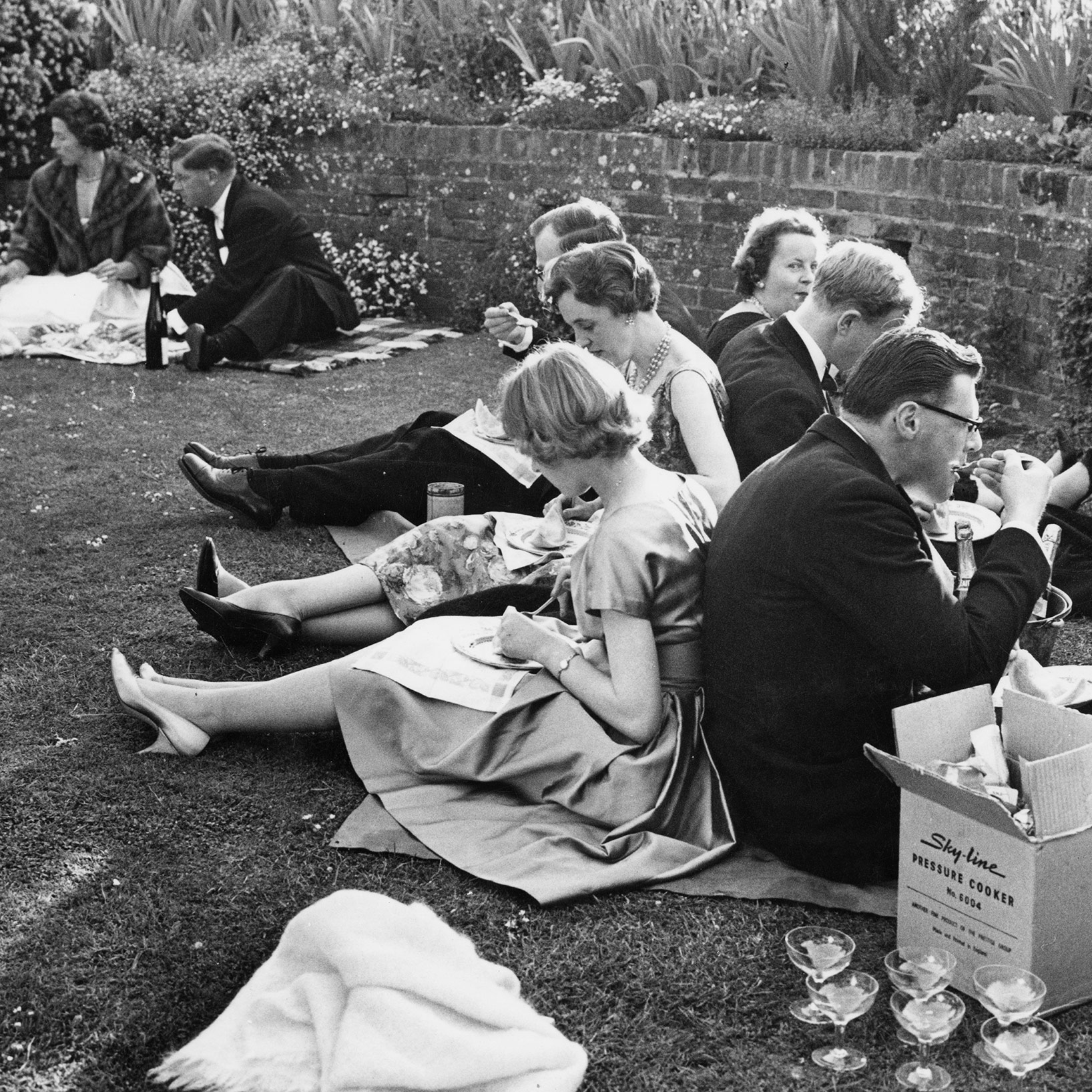 6 historical facts about the Great British picnic | Sainsbury`s Magazine