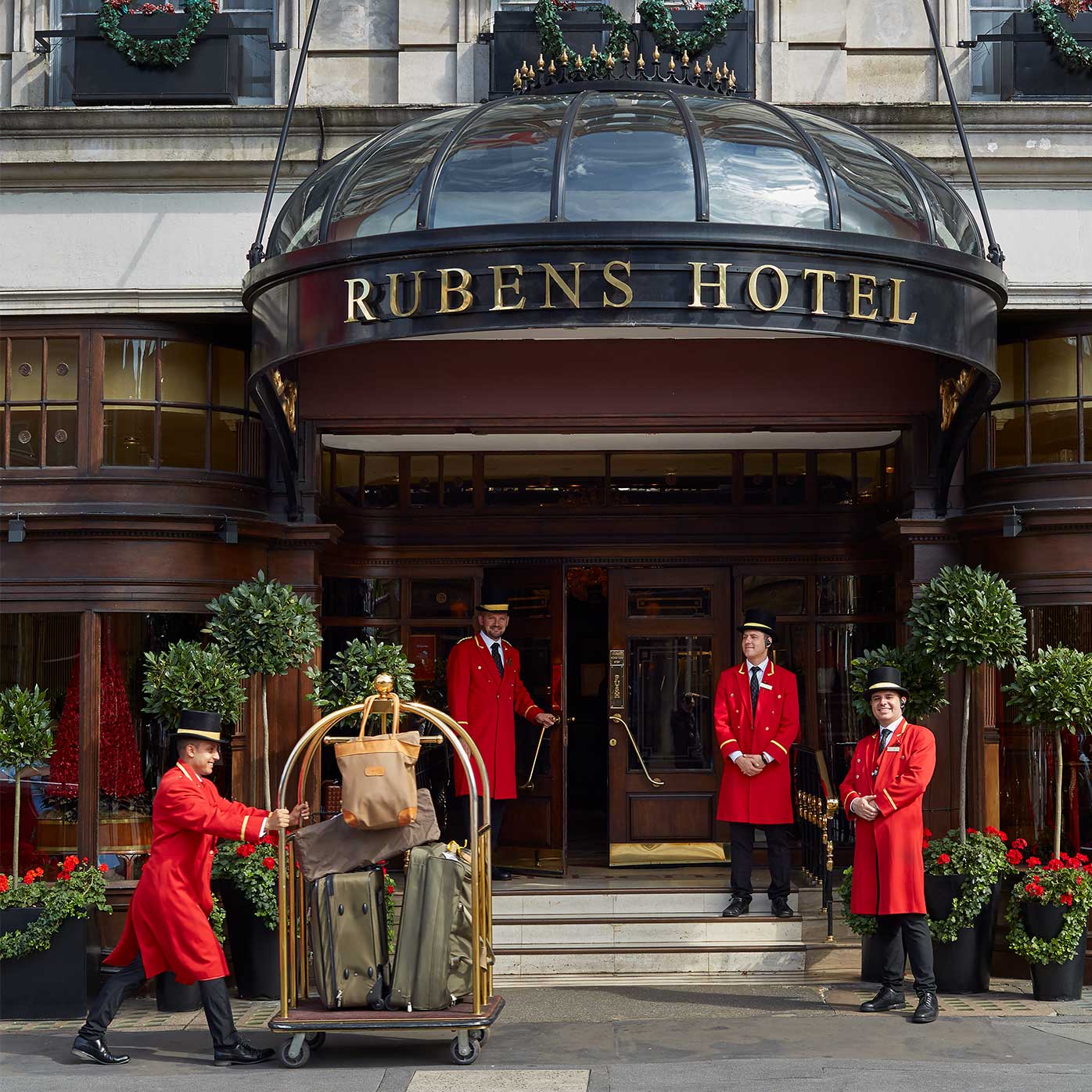 The Rubens at the Palace, London: review | Sainsbury`s Magazine