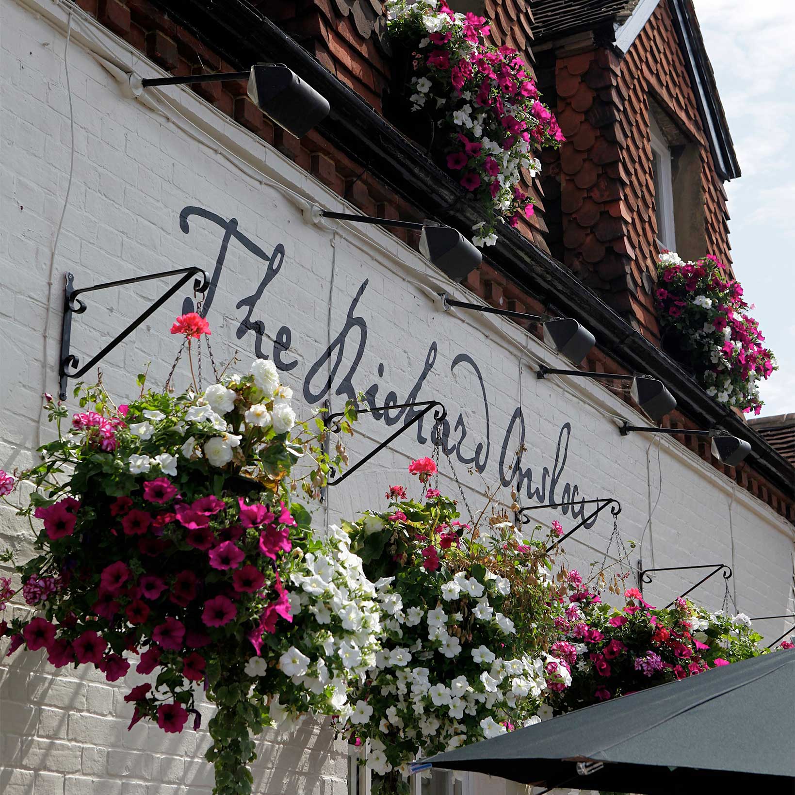 Staycation: The Richard Onslow, Surrey | Sainsbury`s Magazine