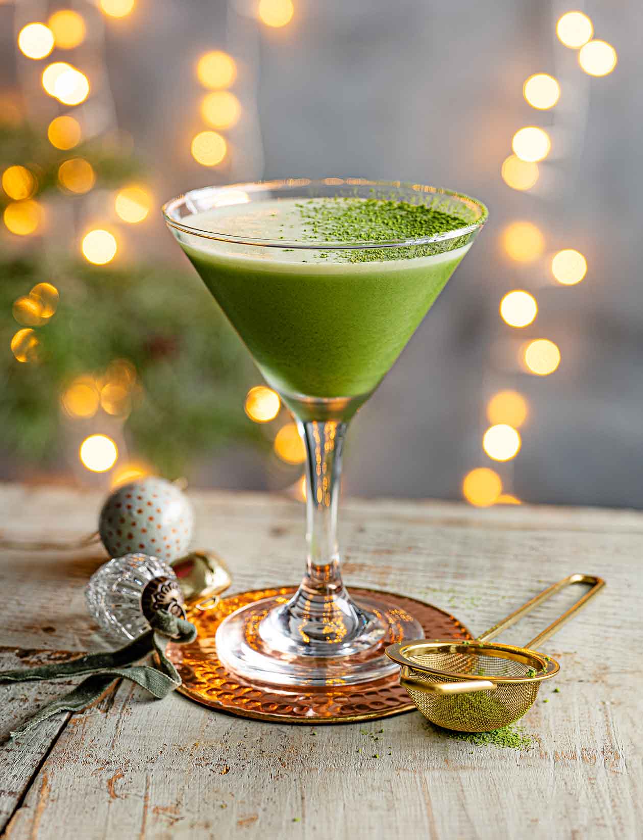 Peppermint matcha martini recipe | Sainsbury`s Magazine