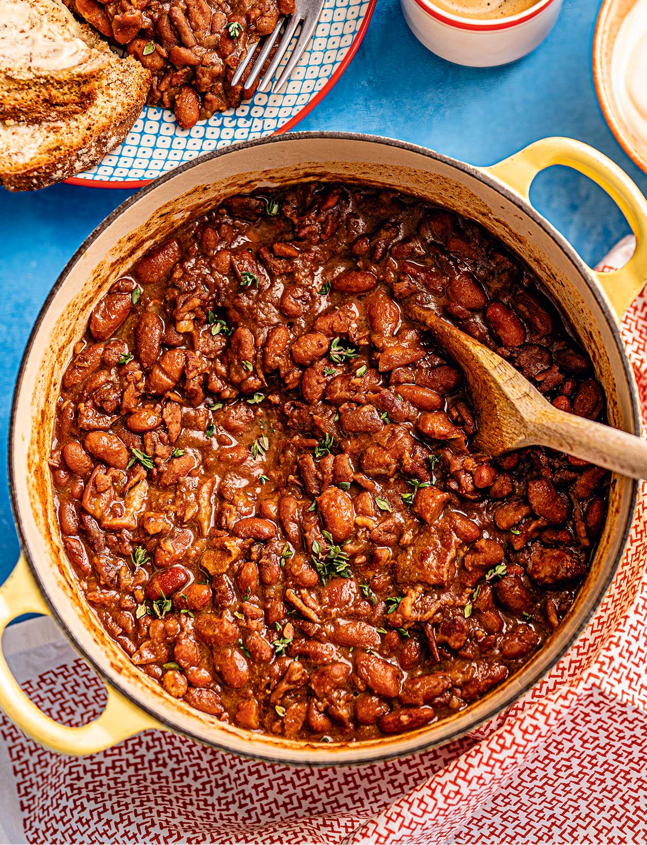 Boston baked beans with coffee and maple syrup recipe | Sainsbury`s ...