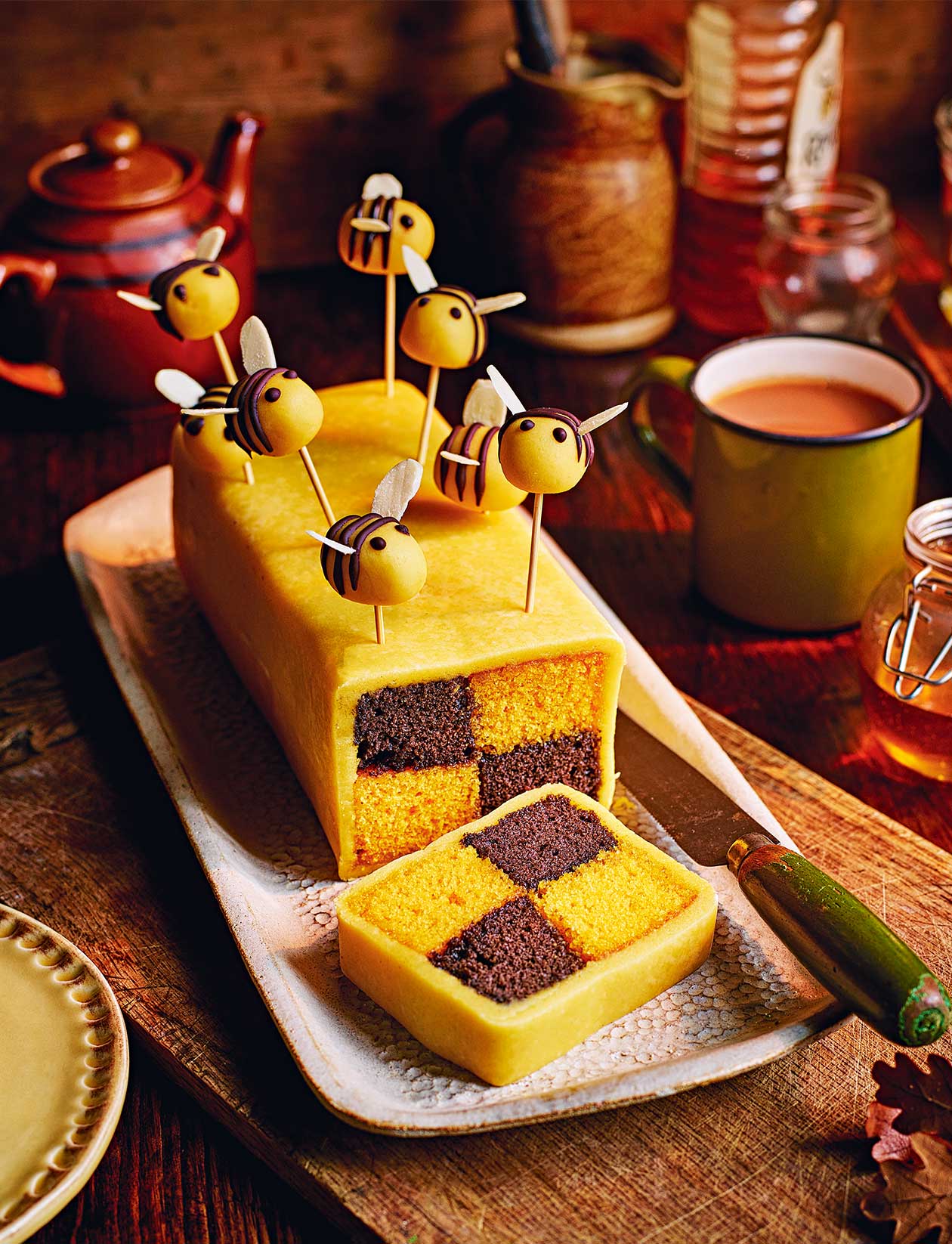 Batten-bee cake recipe | Sainsbury`s Magazine