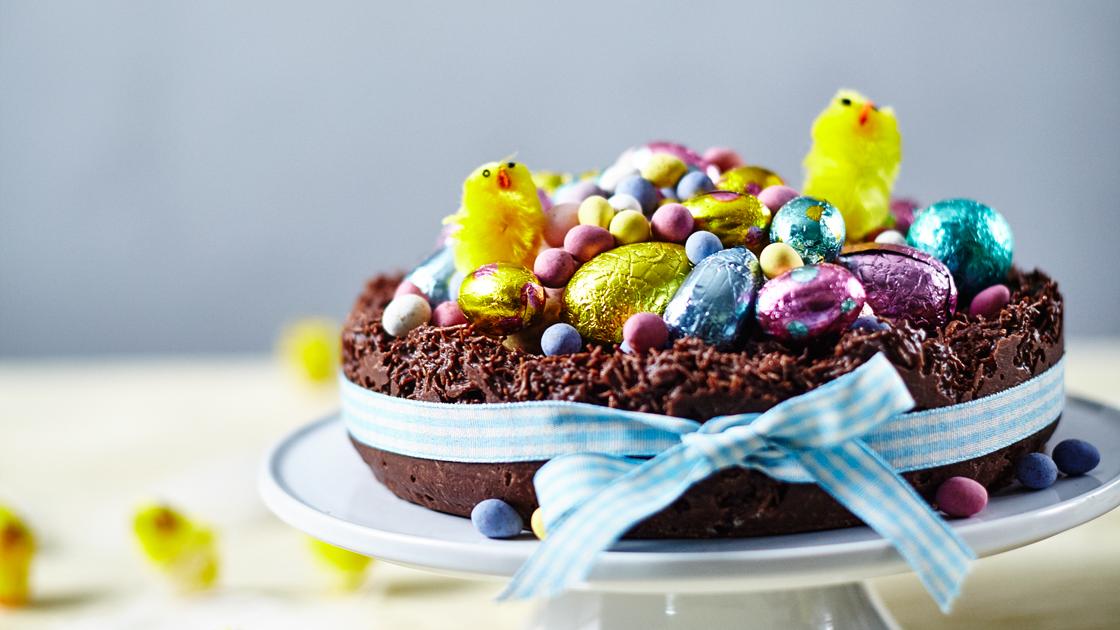 Round Easter Cake Coconut Easter Egg Cake